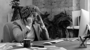 Automated vs. Manual Invoice Processing: Key Differences Explained - Snowfox